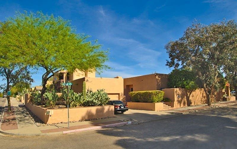 Adobe Rose Inn - Mom and Pop Motel